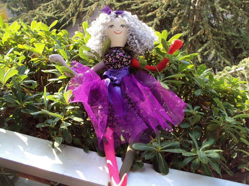 Punto Puppets: Strange Dolls