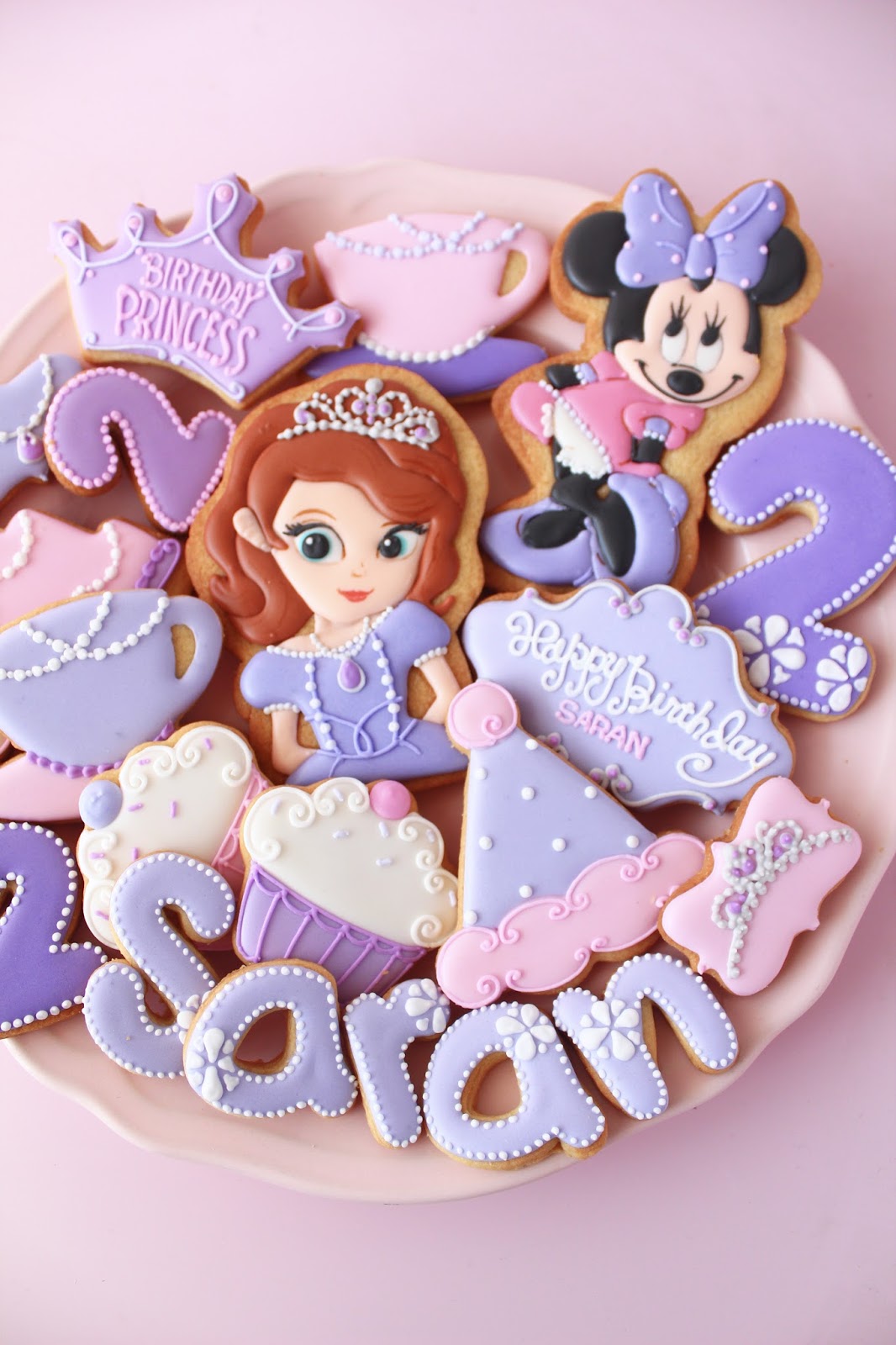 Sweeten your day.: Princess Sofia & Minnie mouse cookies!
