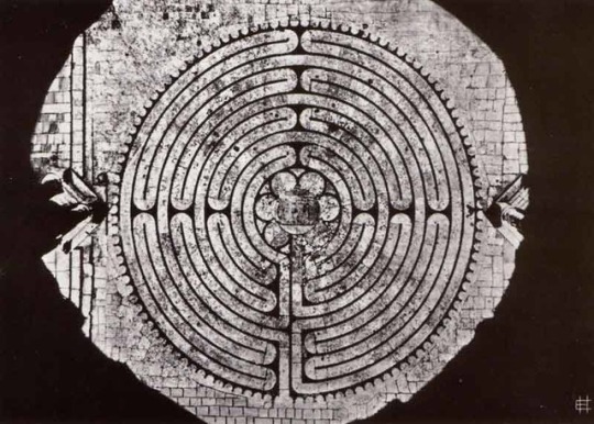 LA OTRA R DE RAQUEL: “El laberinto de la catedral de Chartres