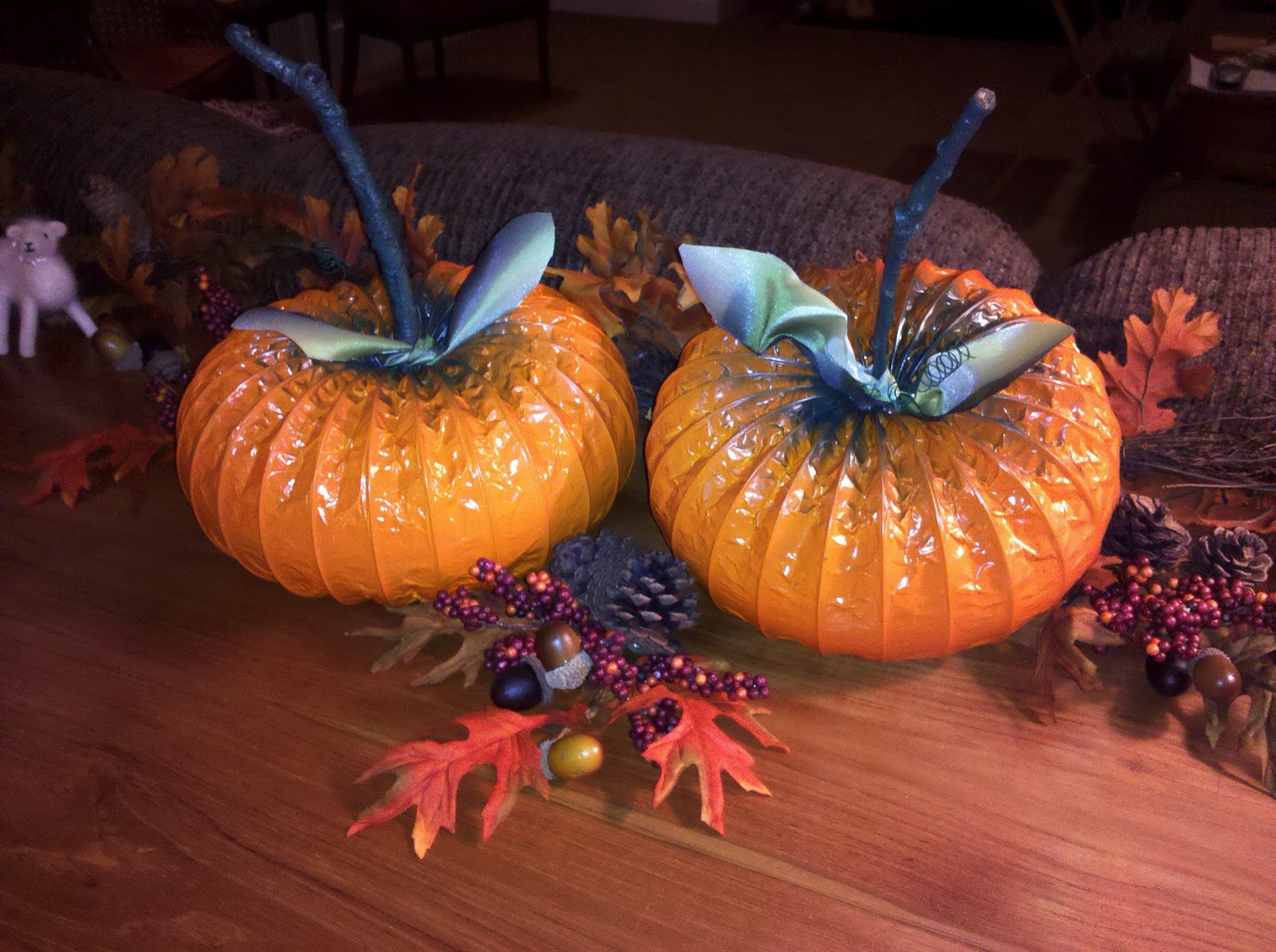 The Crafty Librarian: EASY UPCYCLED PUMPKIN