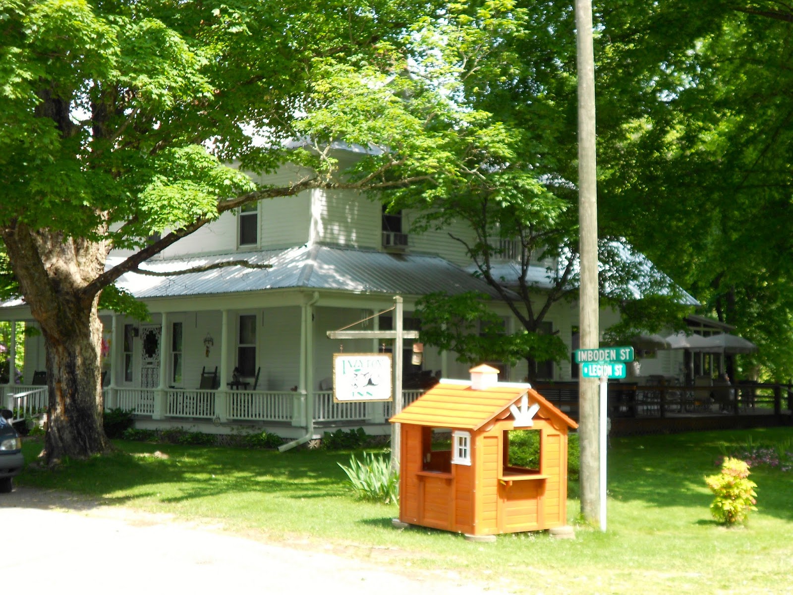 Hank's AT Adventures: Side Trail: Lazy Fox Inn, Damascus, VA