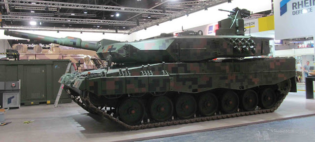 Below The Turret Ring: Leopard 2 projects