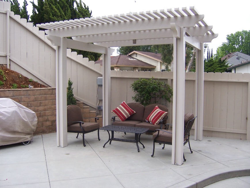 The 2 Minute Gardener: Photo - Synthetic Shade Structure