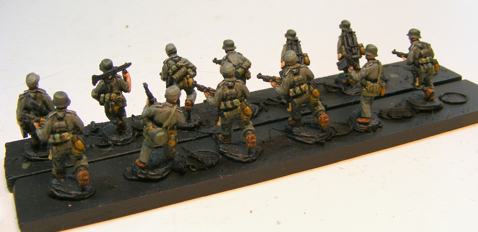 Evil Bob's Miniature Painting: 28mm WWII German Infantry