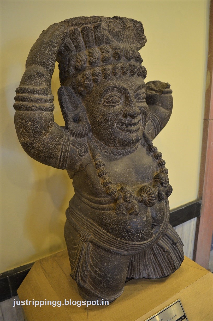 Just Tripping!: The Three Yakshis of Indian Museum