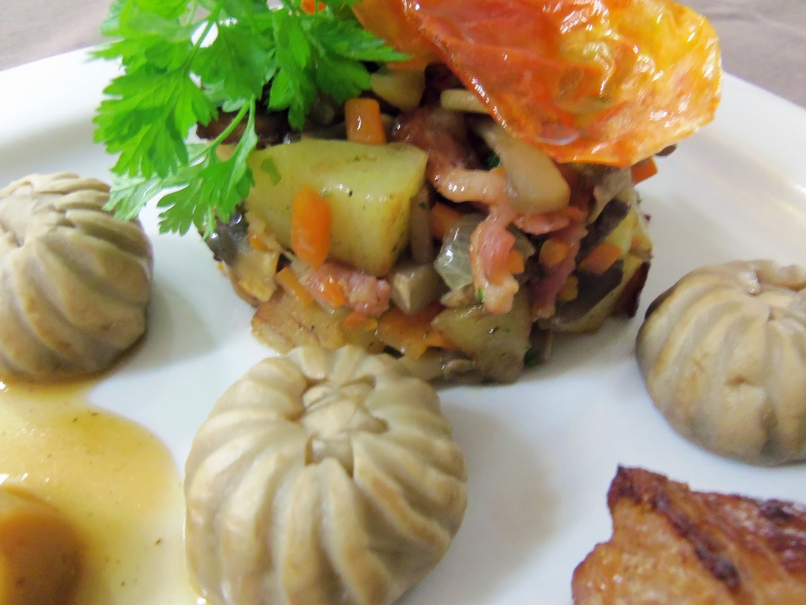 Un plat, une histoire: Filet mignon de porc et sa garniture façon Grand ...