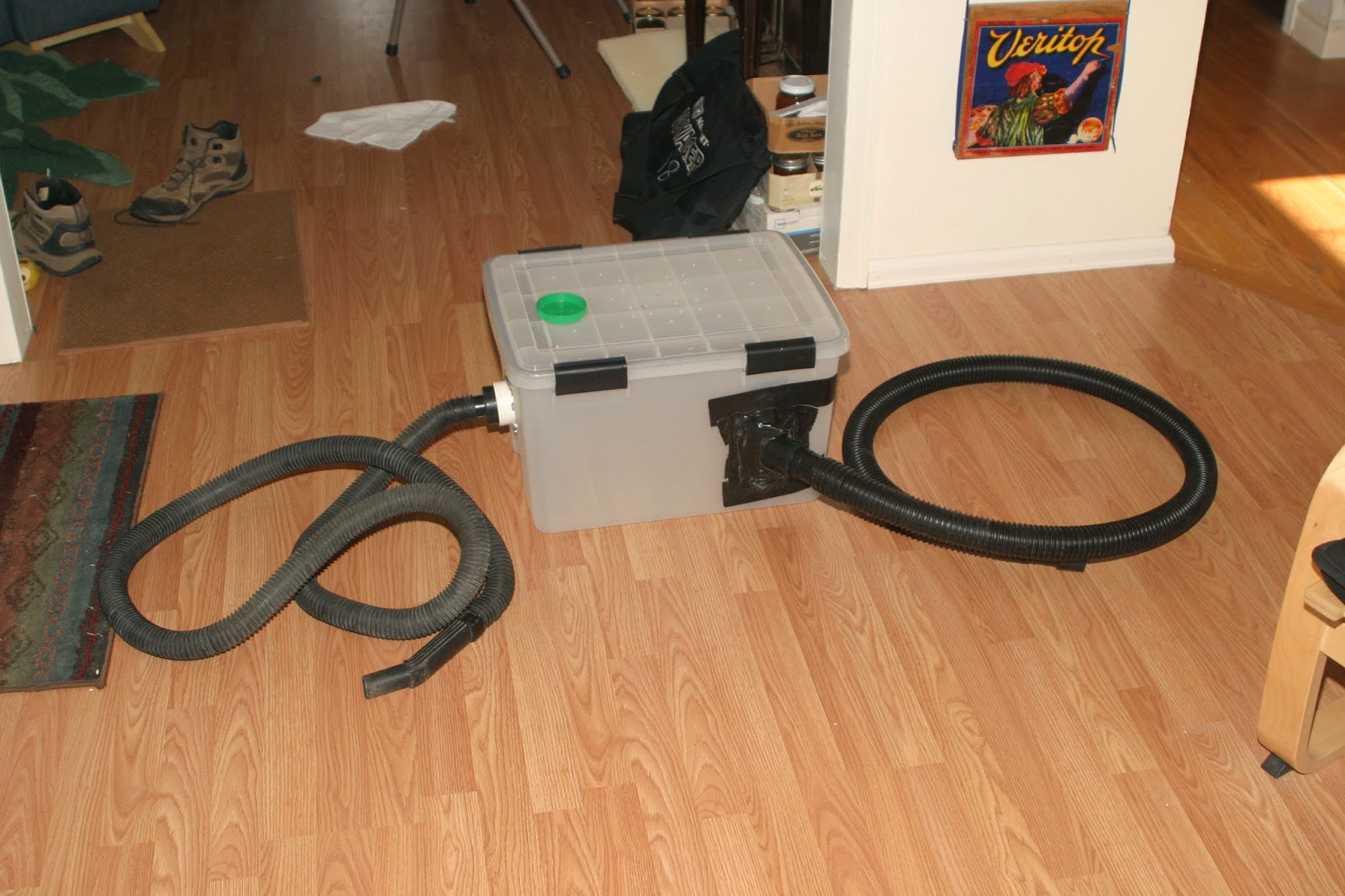 Tucker Beekeeping: Bee Vacuum