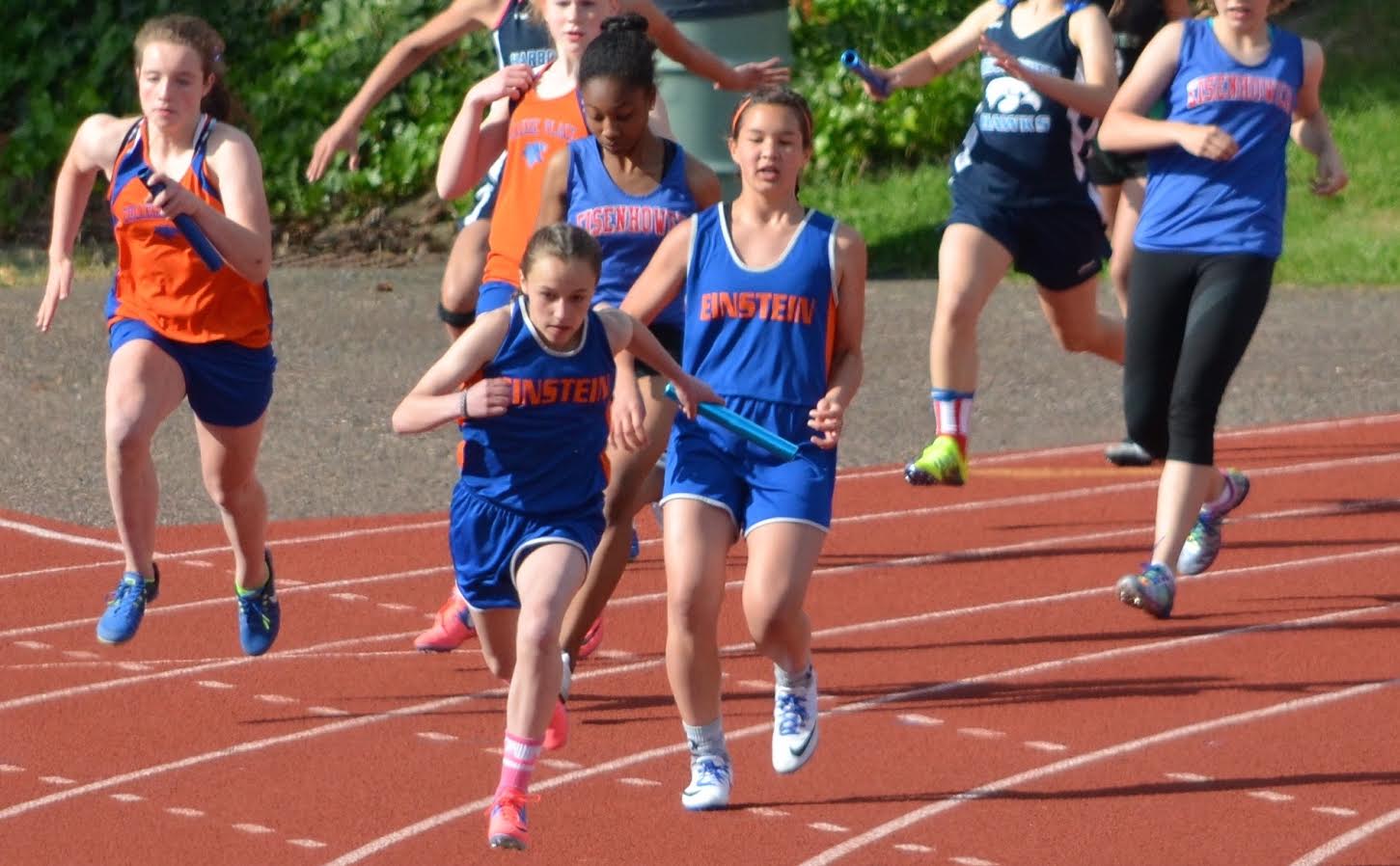 Shoreline Area News: Einstein track and field has a fabulous season