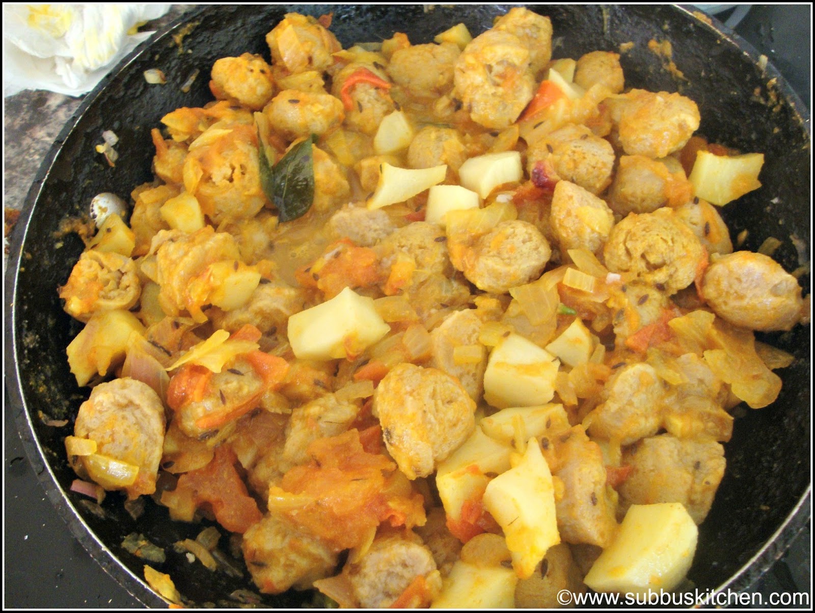 Aloo Soya Chunks Curry - Subbus Kitchen