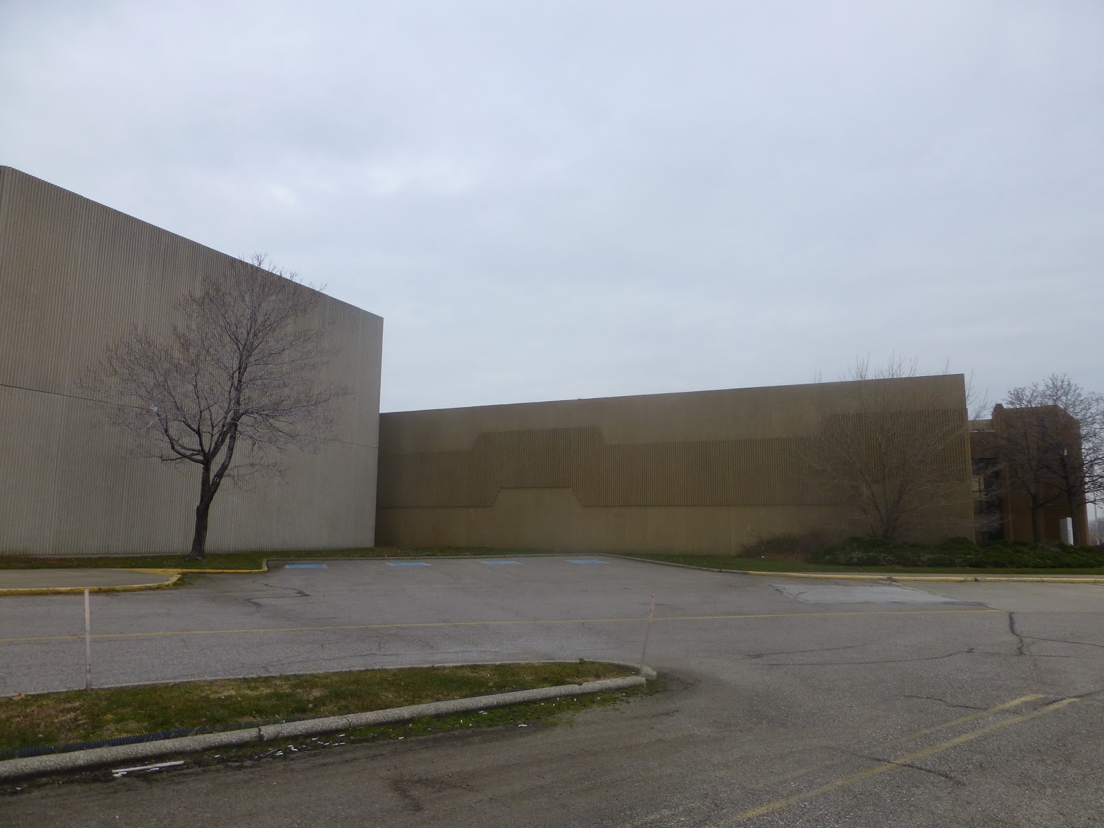 Dead and Dying retail: Euclid Square Mall, Euclid, Ohio