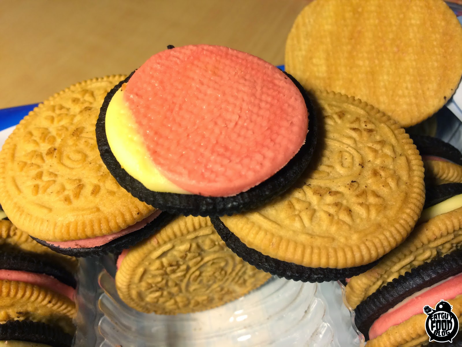 FATGUYFOODBLOG: Oreo double post! Root Beer Float & Banana Split Oreo ...