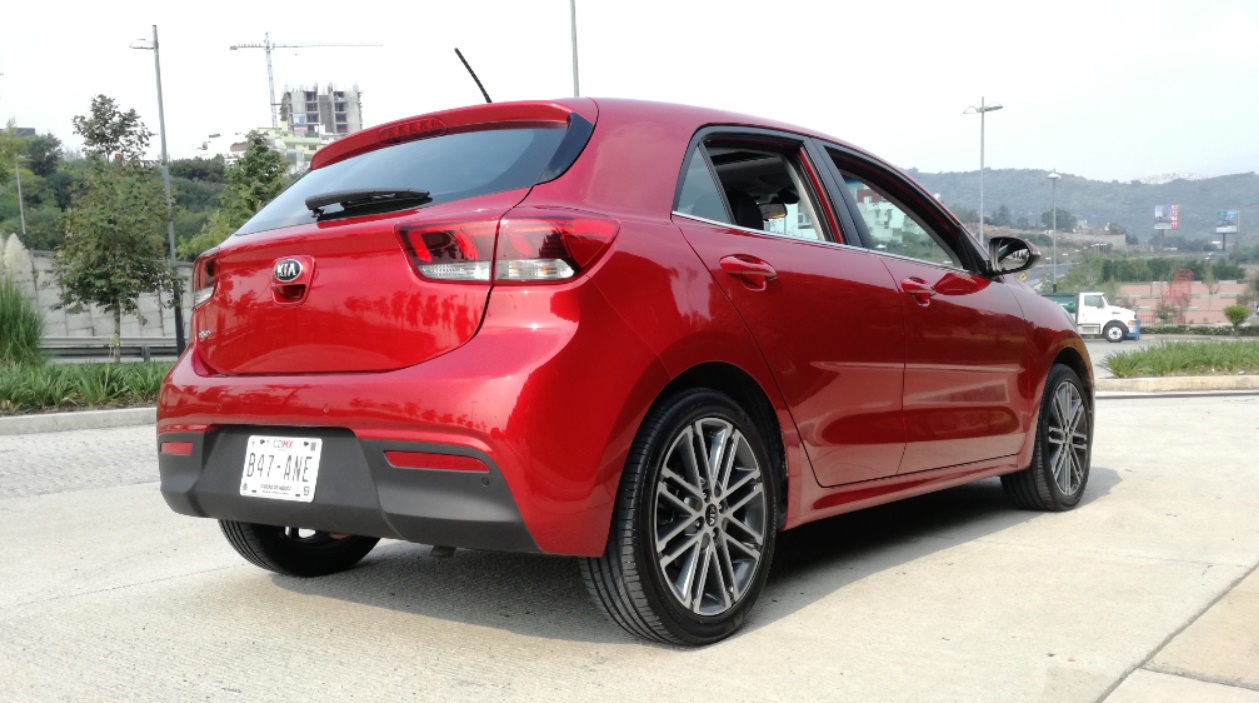 ADN Automotriz: KIA Rio HatchBack 2018 - Prueba de Manejo