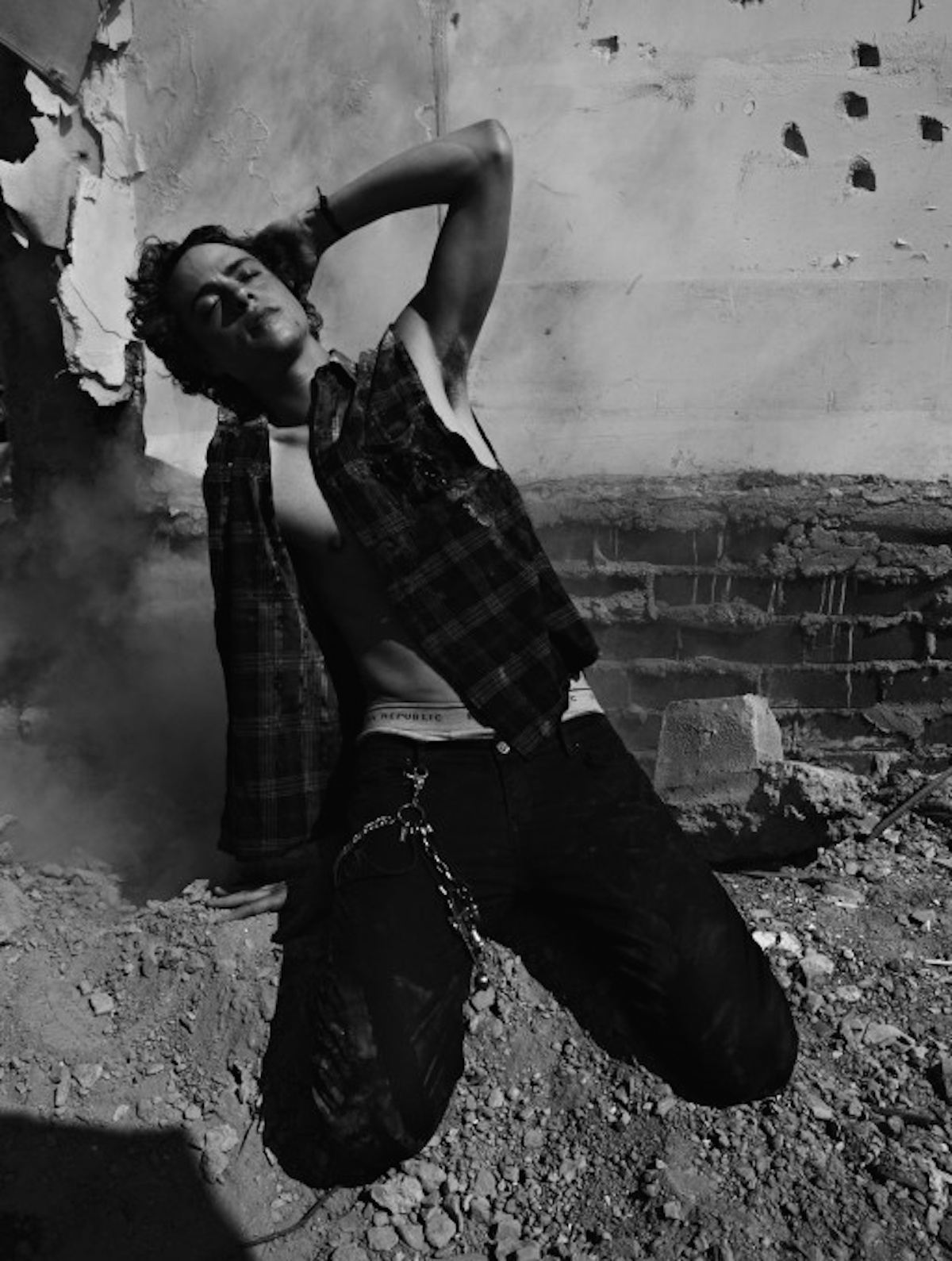 my new plaid pants: Good Morning, Gratuitous Douglas Smith