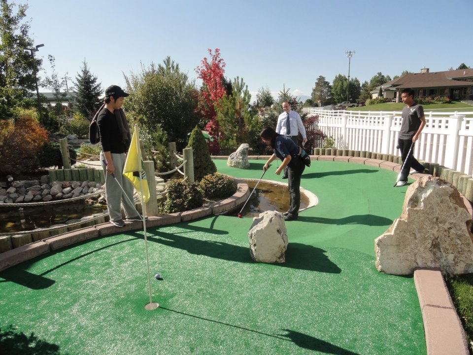Nomen Global Today: Mini Golf and a Scary Movie