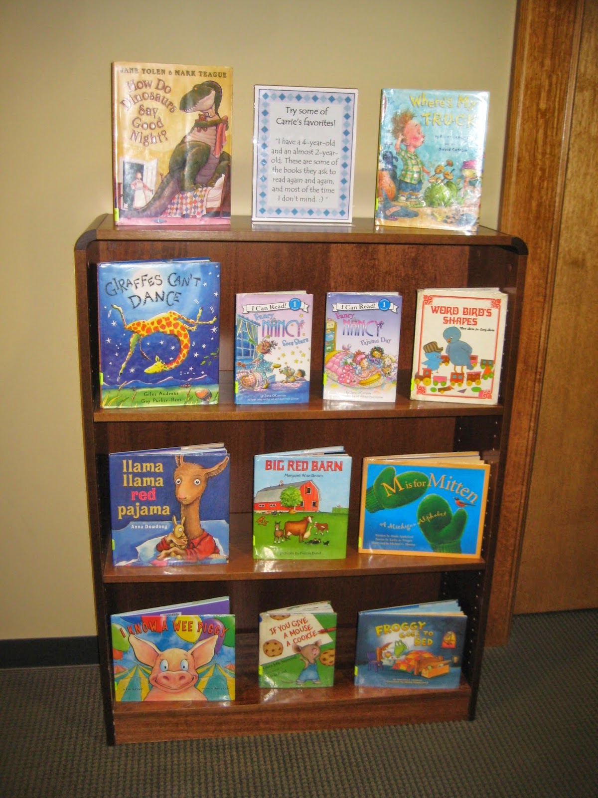 The Lion is a Bookworm: Book Display: These are a few of my favorite things