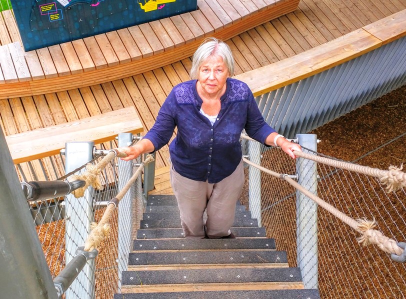 Wading Through Treacle: July 2016