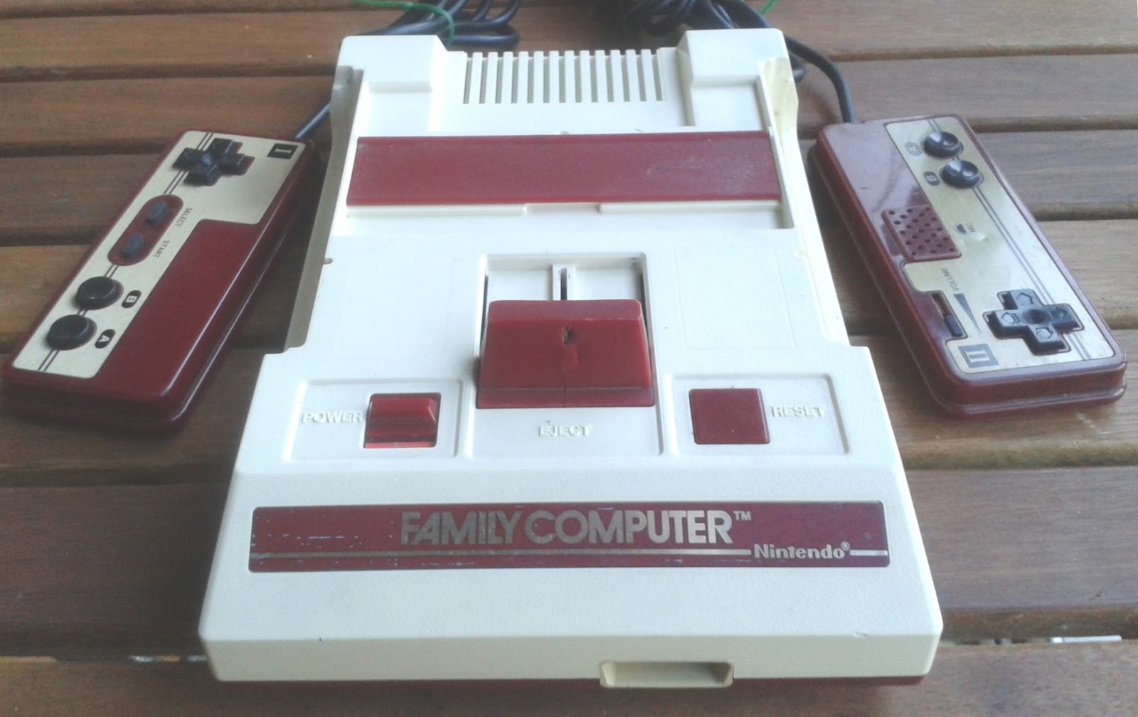 Retro Ordenadores Orty: Nintendo Family Computer (1983)