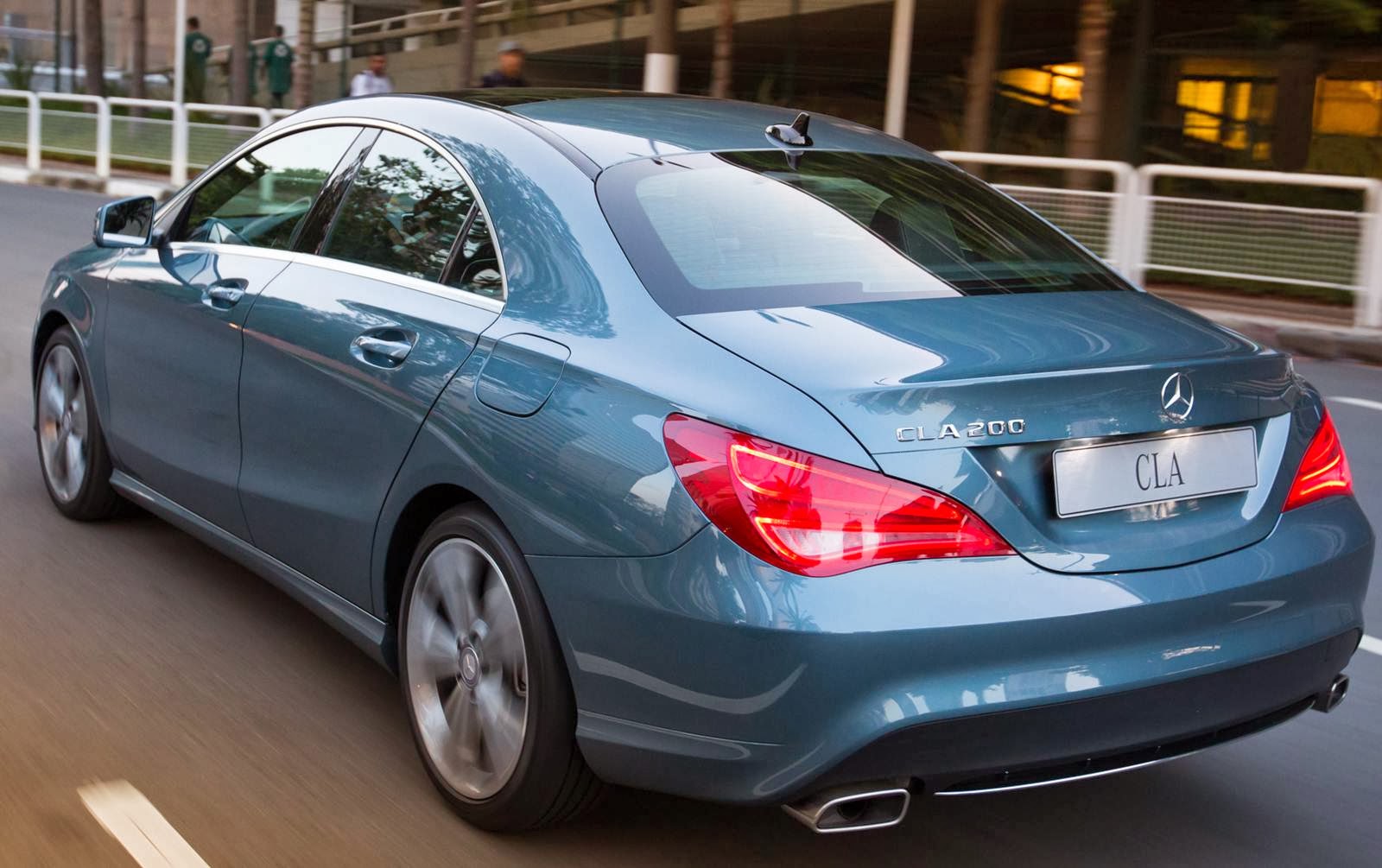 HISTÓRIA - MERCEDES CLASSE A