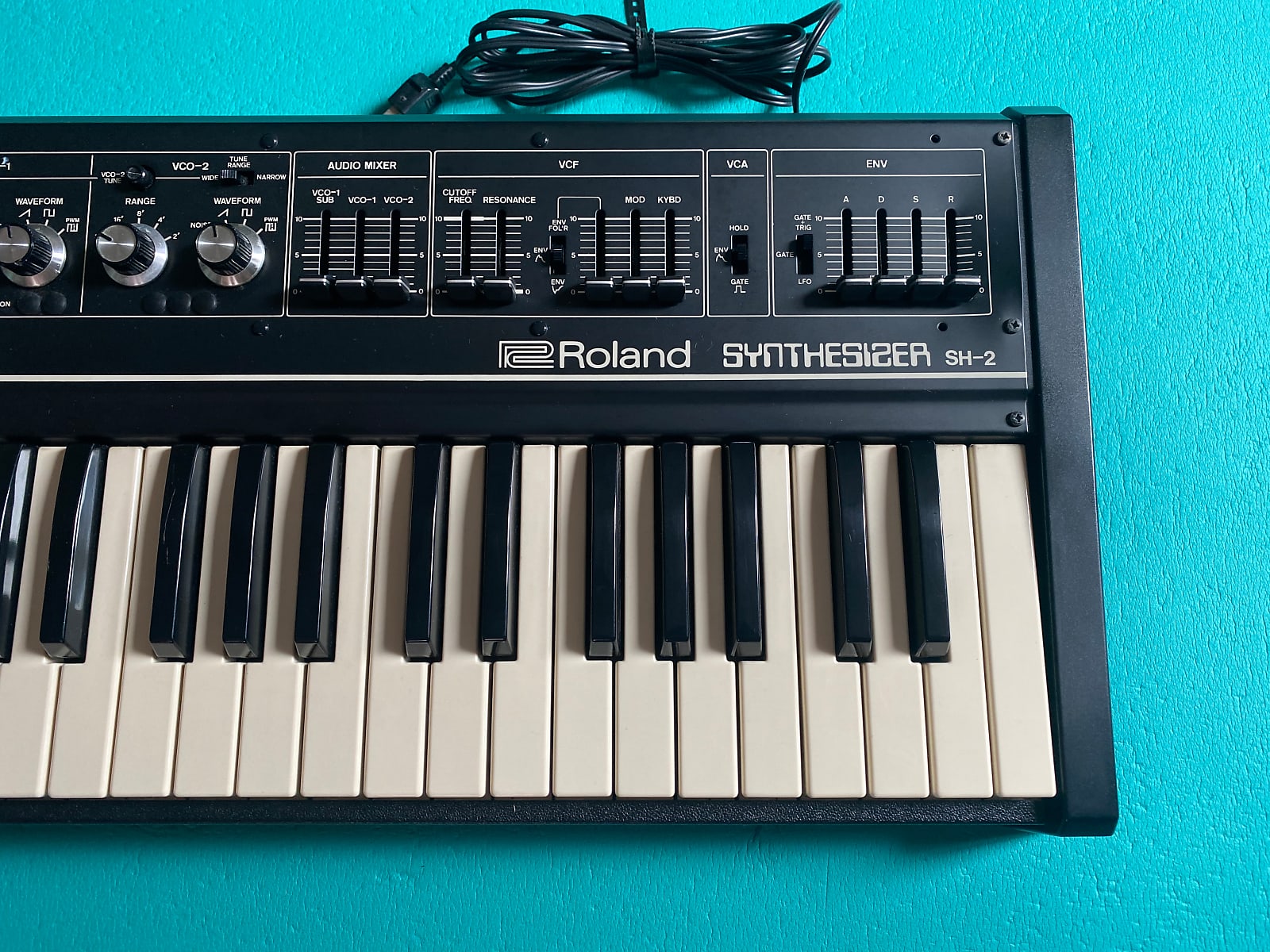 MATRIXSYNTH: Roland SH-2 with MIDI & Original Case