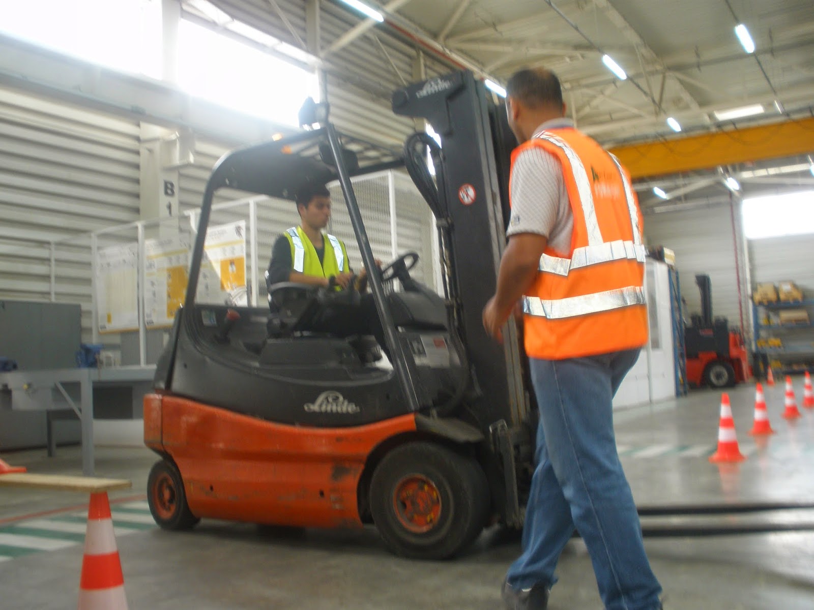 Formation-conseil-services en manutention - sécurité au travail ...