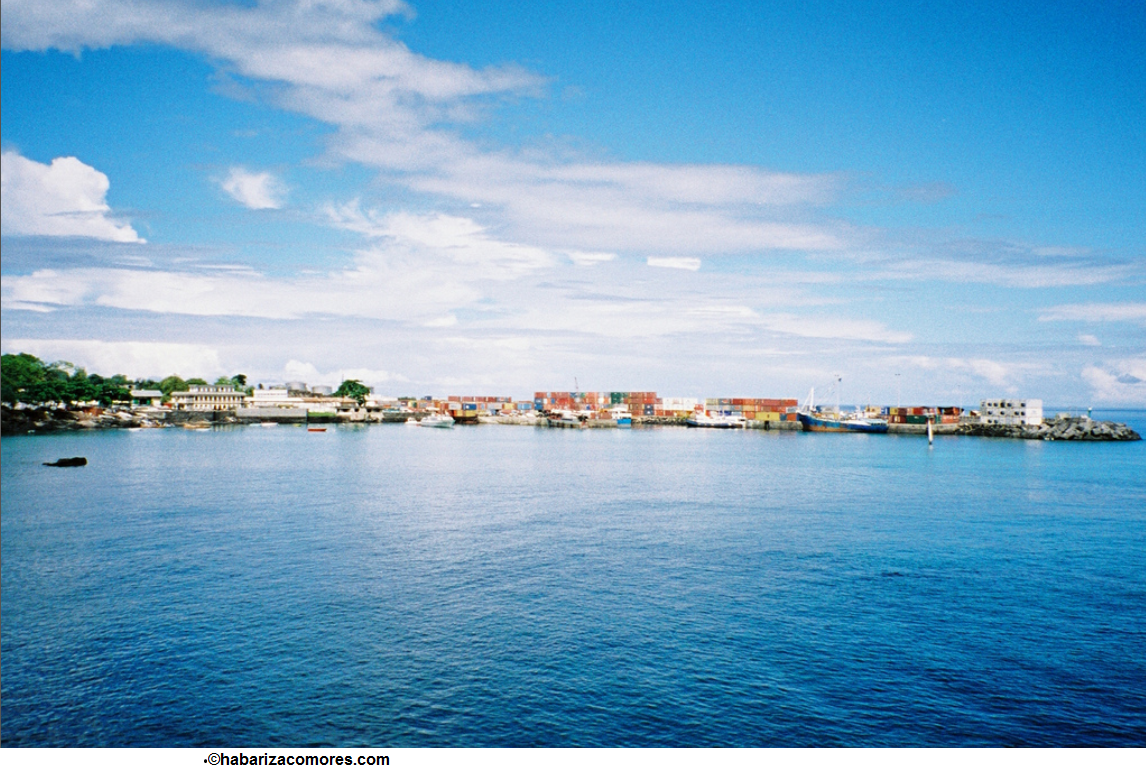 Visite du chef de l’Etat au port de Moroni | HabarizaComores.com ...