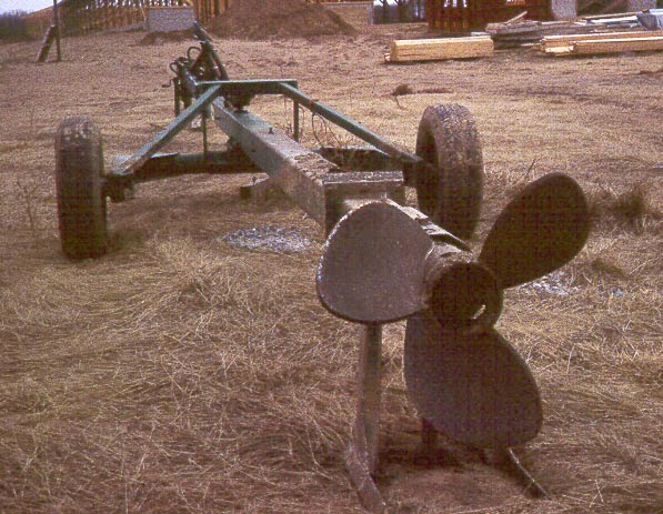 The Manure Scoop: Manure Agitation - What is a manure agitation boat?