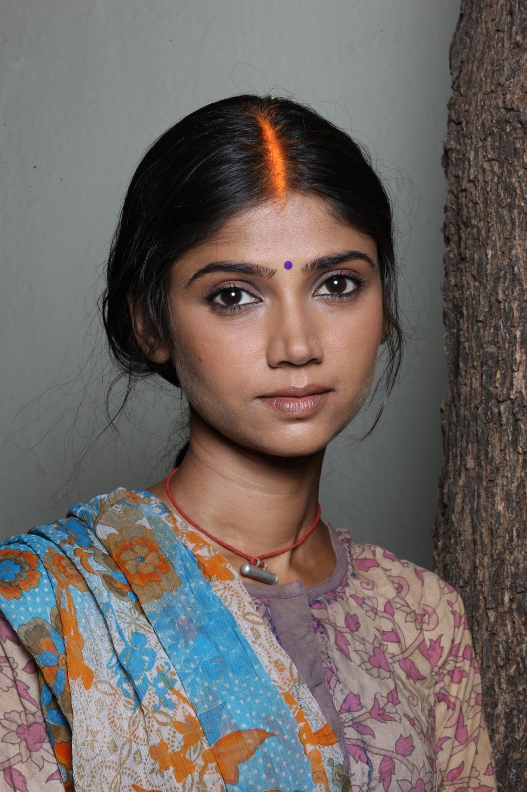 صور الممثلة الهندية لالي و اسمها الحقيقي RATAN RAJPUT ~ أزياء ستار