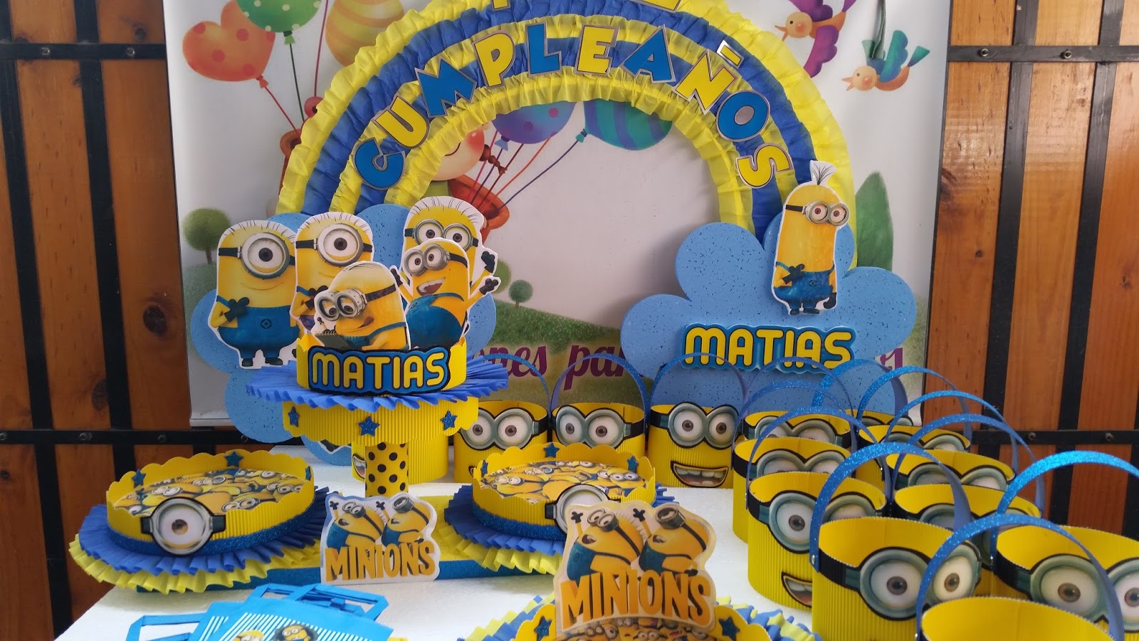 DECORACIONES INFANTILES: minions