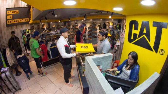 La marca Caterpillar sienta presencia en Sucre de la mano de una joven ...