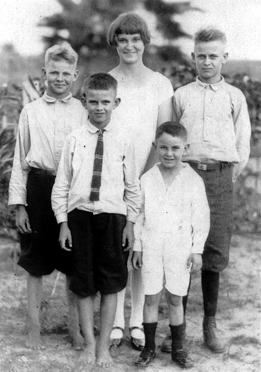 περιπλάνηση: 11/11/18 In Memory Edward Dean Blaylock