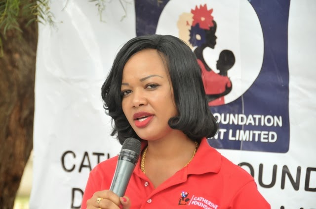 MATUKIO @ MICHUZI BLOG: Taasisi ya Catherine Magige kulisha watoto wa ...