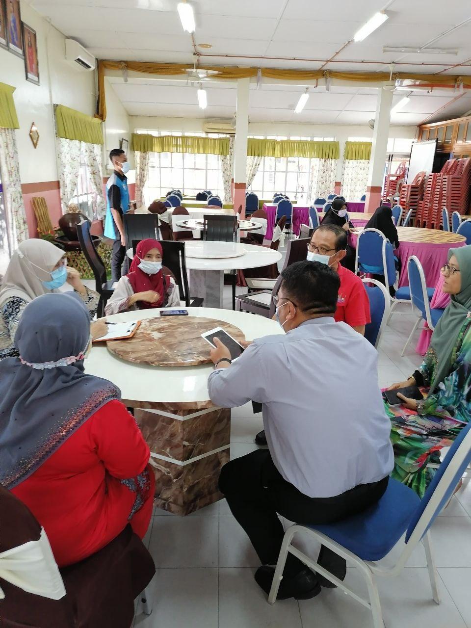 Pemantauan PPD Kluang untuk Pendaftaran semula pelajar Tingkatan 4 ke ...