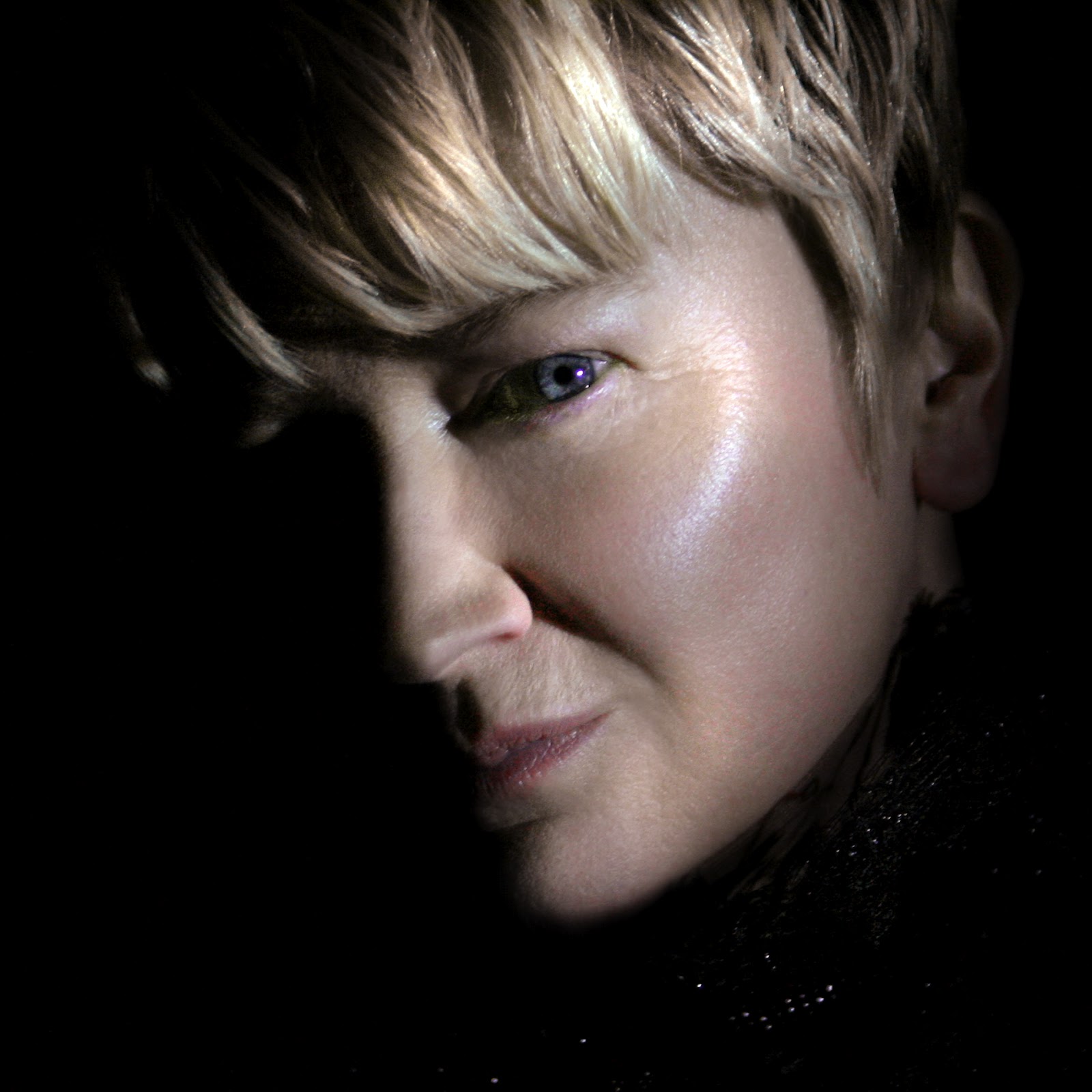 HiSTéRiCaS GrabacioneS: Anne Clark - Past & Future Tense. Chapter One ...