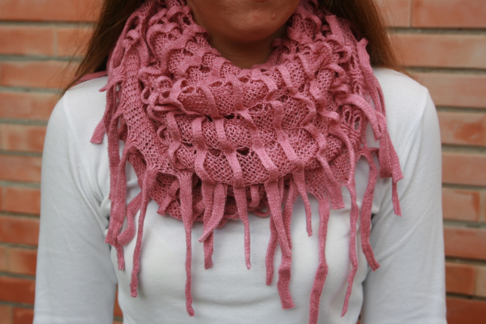 QUE FALTA EN MI ARMARIO: BUFANDA CERRADA DE FLECOS