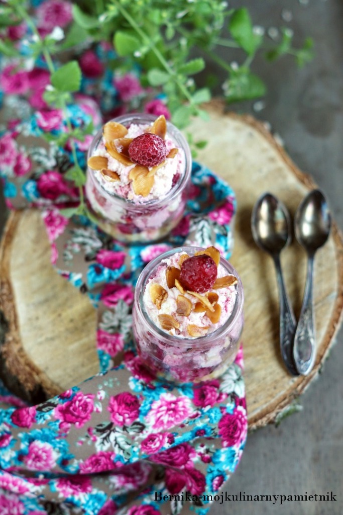 Mini deserek z malinami | Bernika - mój kulinarny pamiętnik