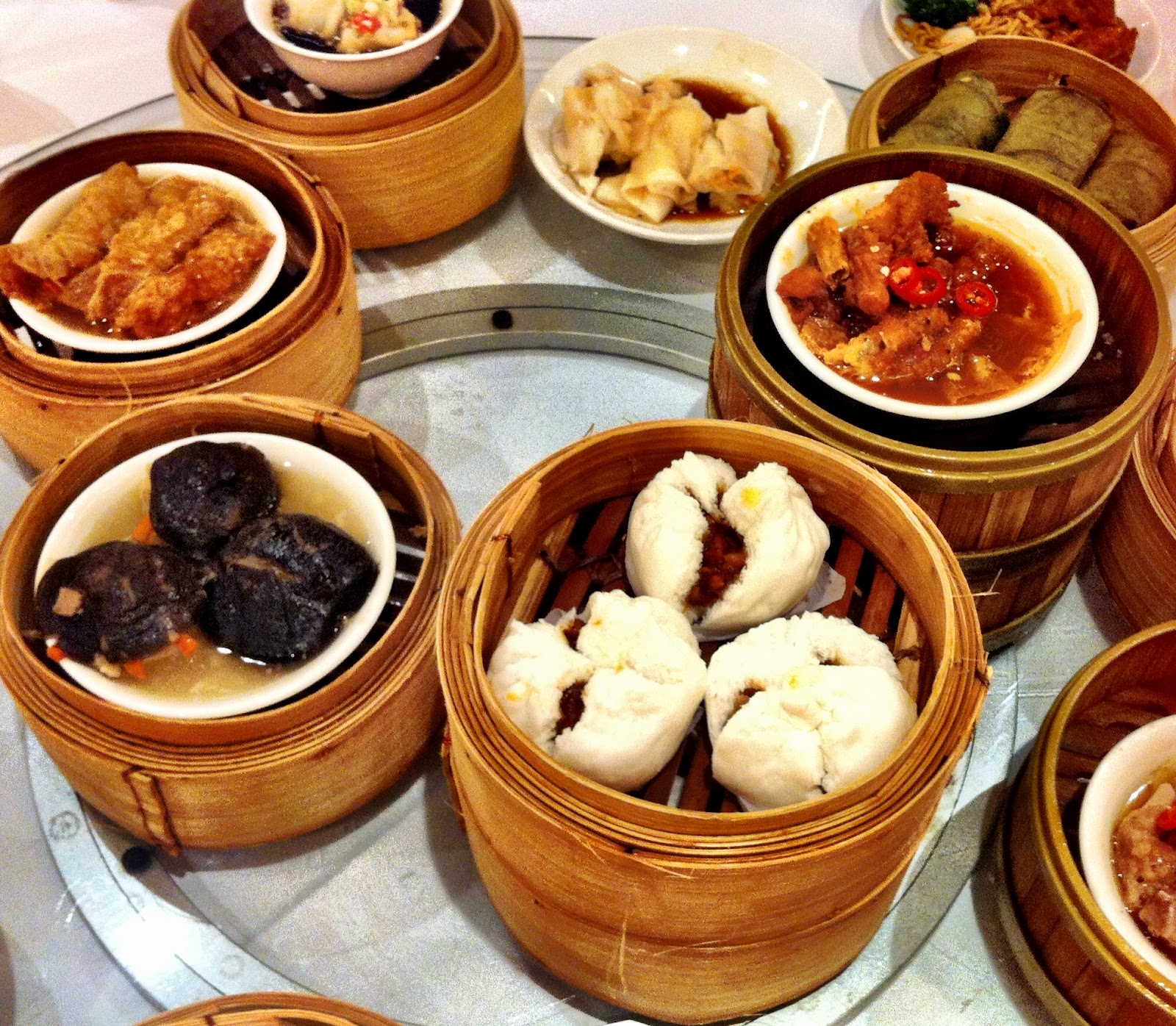 Providence: Eileen Eats- Peach Garden Dim Sum hi tea and Sakuraya Fish Mart