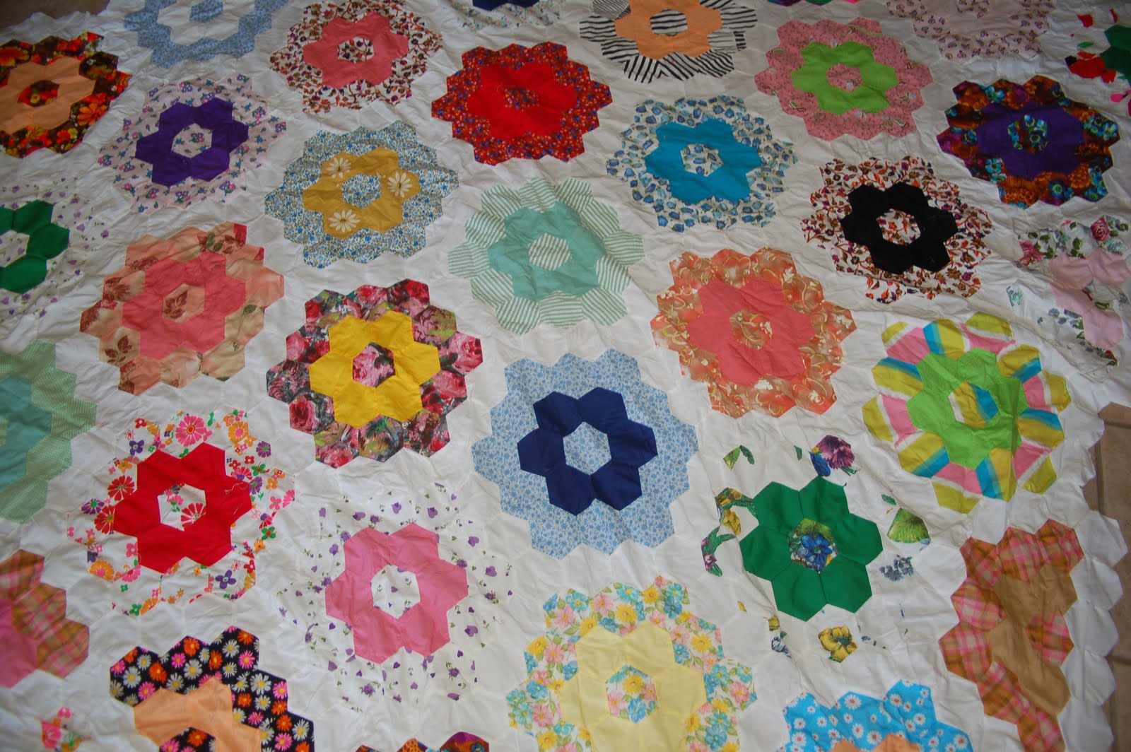 Diary of a Quilt Maven: Hexi Quilt Free to Good Home