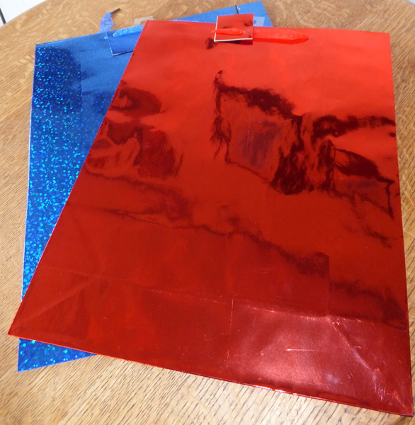 Paper Panacea: Christmas bags and Cricut cuts...