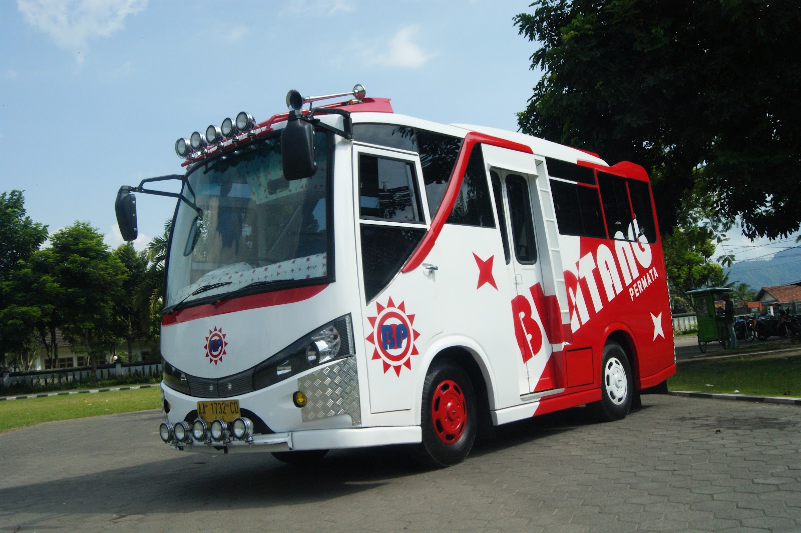 Mageda Karoseri: Klassifikasi Dan Jenis Bus