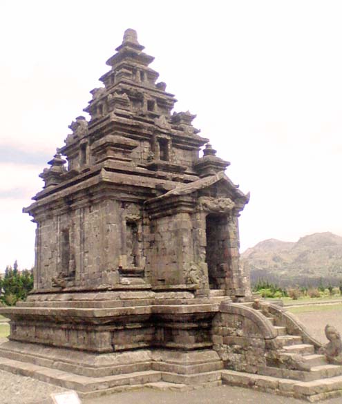 cempplont: SEJARAH CANDI DIENG