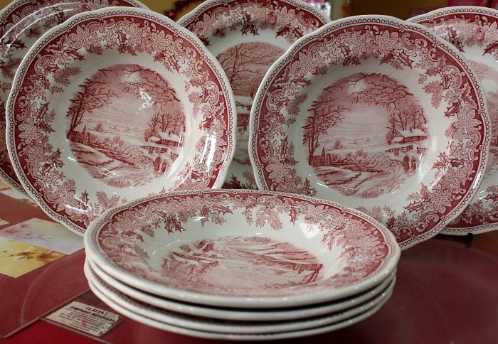 Lemari Cantique: Spode winter's eve collection, pink printed pattern ...