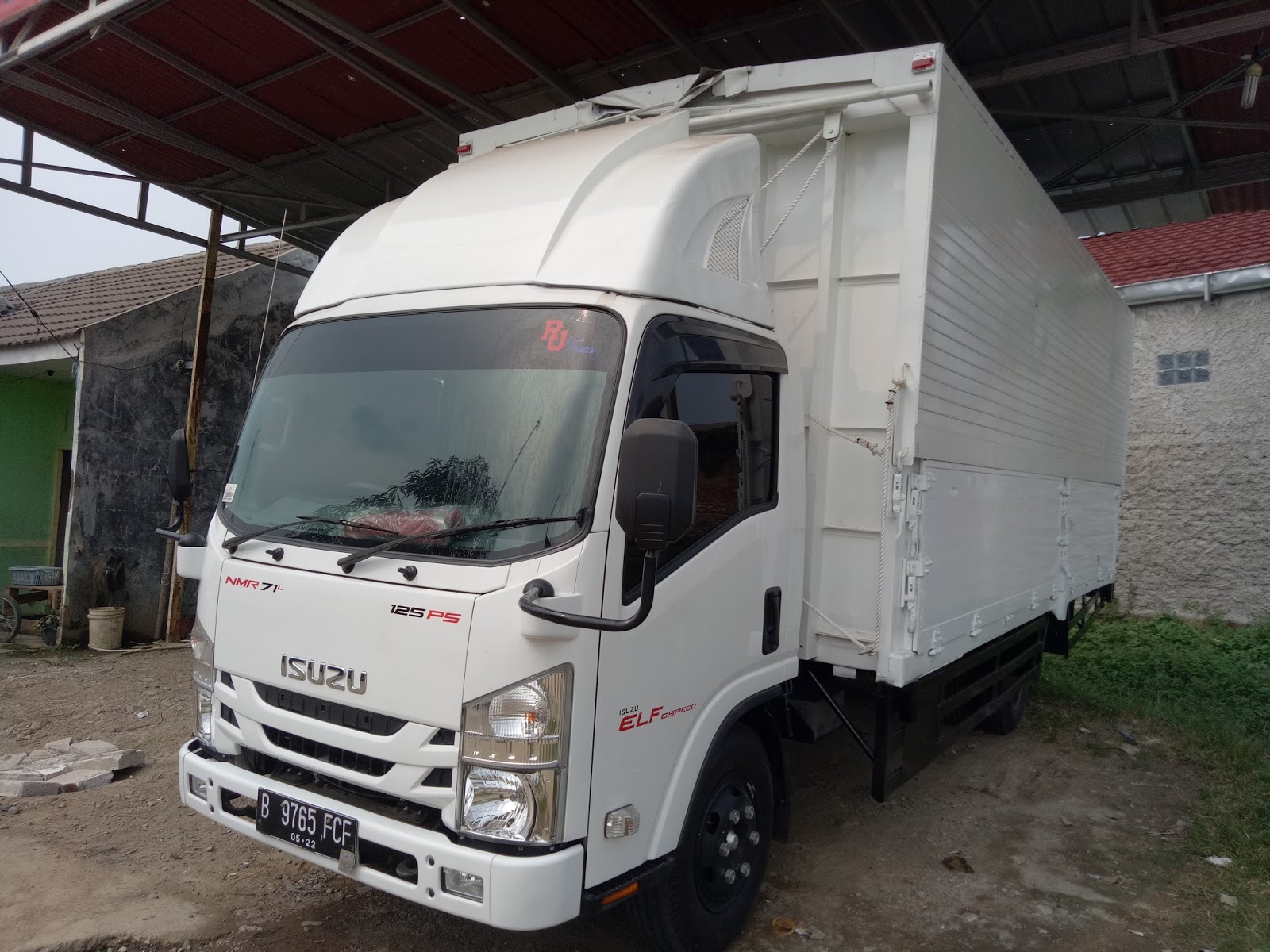 RIMAN JAYA TRANSPORTATION: SEWA TRUK CDD & CDE BOX