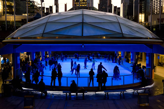 Pelalusa: Ice Skating at Robson Square