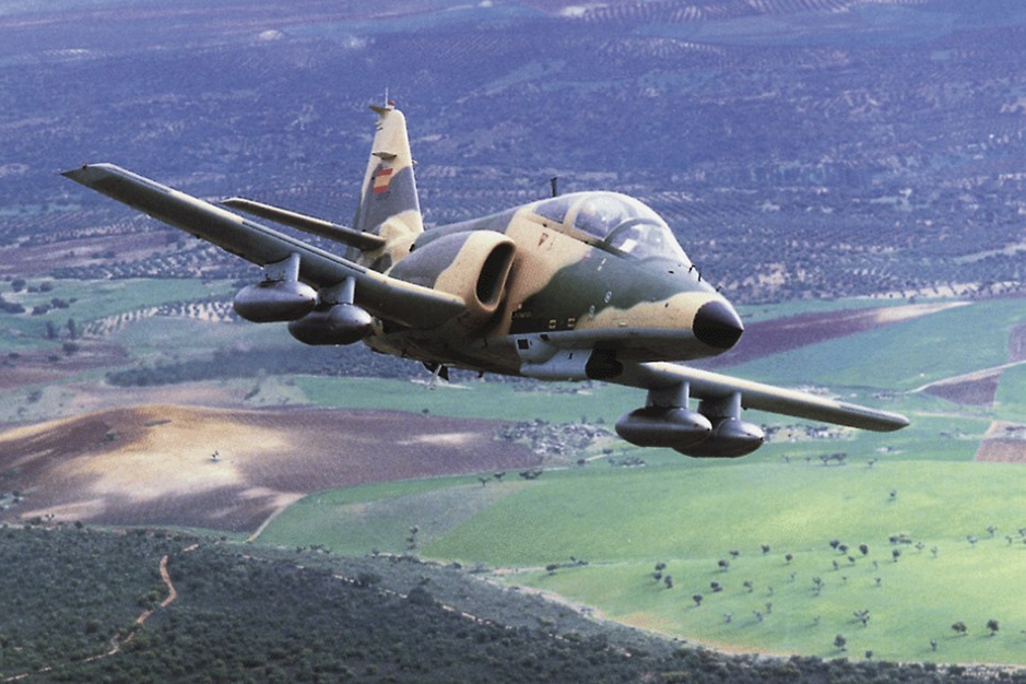 Tungsten Alloy Military: CASA C.101 Aviojet Trainer and light attack ...