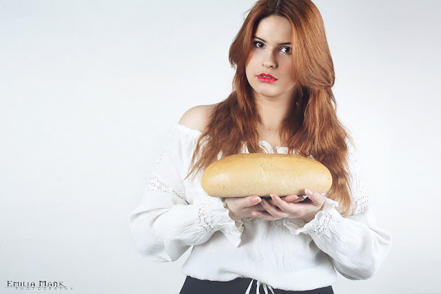 Emilia Mańk FOTOGRAFIA: Sielska sesja dla PKMK (Prawdziwe Kobiety Mają ...