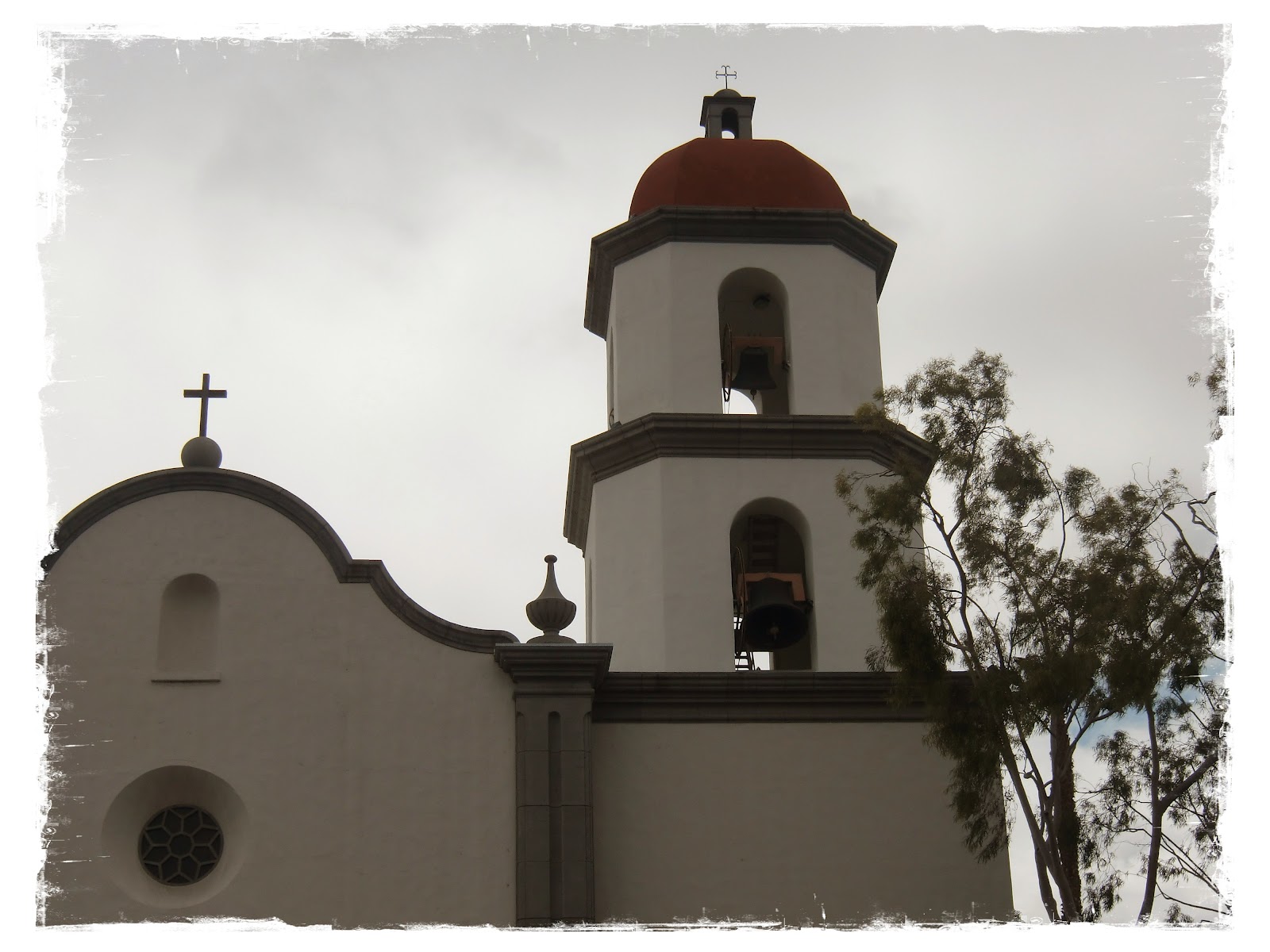 Over the Rainebeau: Happy Easter!