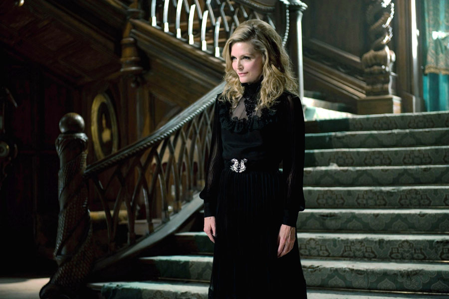 Dark Shadows News Page: New Movie Stills Showcase Heroine Victoria Winters