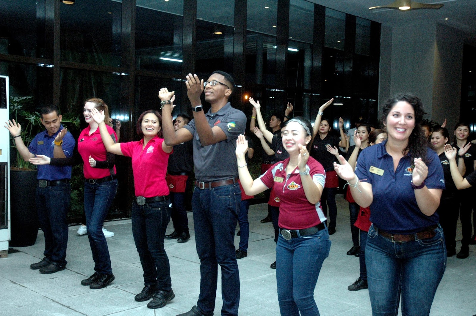 DUDE FOR FOOD: In a Lone Star State of Mind: At Texas Roadhouse...