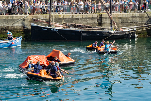 Through the Gaps! - Newlyn Fishing News: Under a blazing sun, the 28th ...