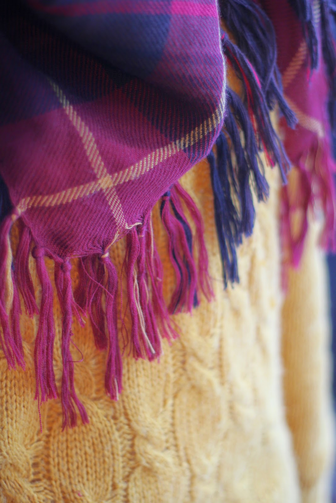 Cute Outfit of the Day: Red and Gold | Thrift and Shout | Bloglovin’